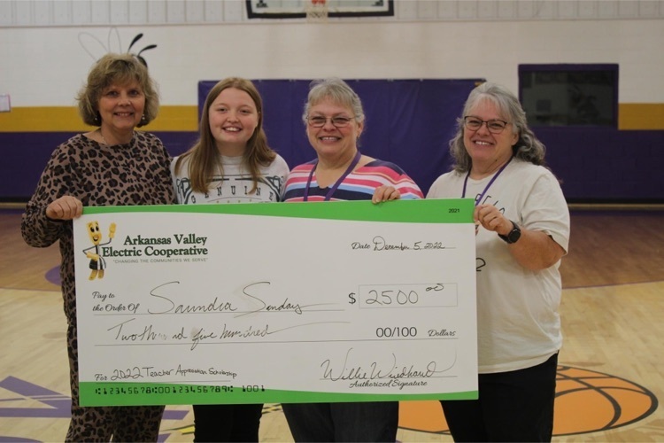 Sanders Receives 2022 AVEC Teacher Appreciation Scholarship | Oark School